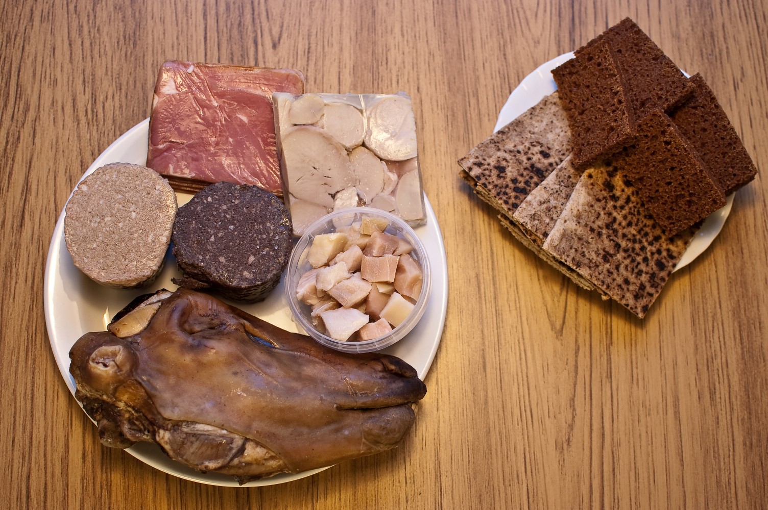 Þorrablót: Iceland’s Midwinter Feast of Traditional Food | Icelandair US